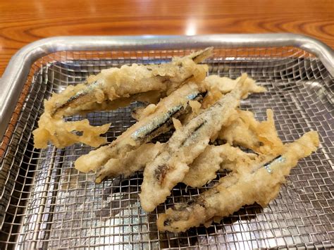 天房豊洲市場（紅シャケ（大辛）焼定（天ぷら）（ご飯大盛）＋キビナゴ天ぷら） 大井町とか市場とか。和とか洋とか朝ごはんとか。