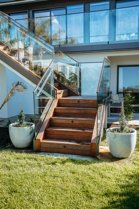 Clearline With Hidden Gutter Glass Vice