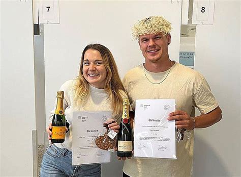 Zwei Absolvierende Des Dsbg Gewinnen Masterarbeitspreise Der Medizinischen Fakultät Simon Gallmann