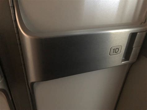 Lufthansa First Class Storage 2 Uponarriving