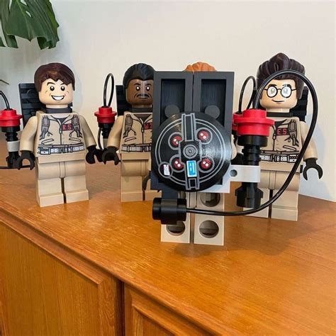 Lego Ghostbusters Minifigures Get Upscaled In Incredible Build