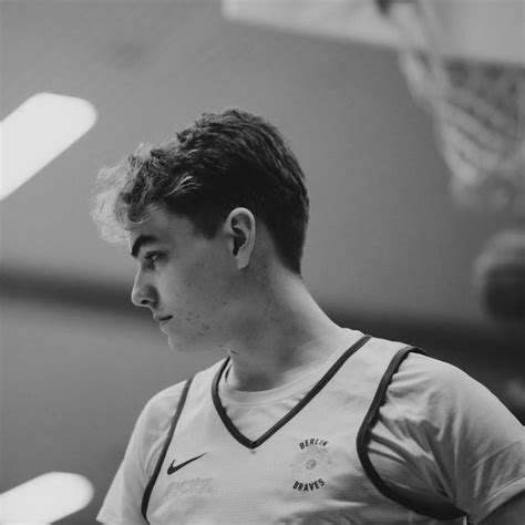 Justus Just Bdz • Threads Say More