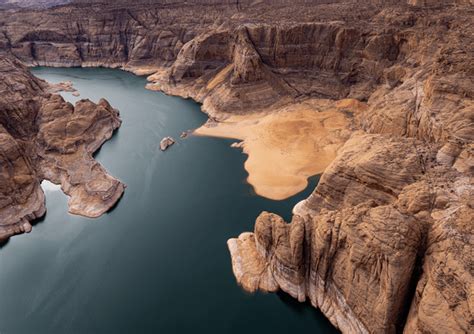 Empty Sand Beach At Lake Powell Usa From A Paramotor Oc [3038 × 2143