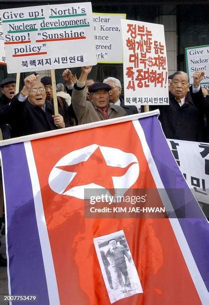 Buring Flag Photos And Premium High Res Pictures Getty Images