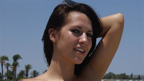 Download Wallpaper Model Amy · Free Photo From Totosha Pictures And Wallpapers