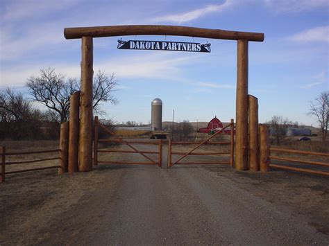 8 Best Driveway Arches Images On Ranch Entrance Ideas Ranch Gates