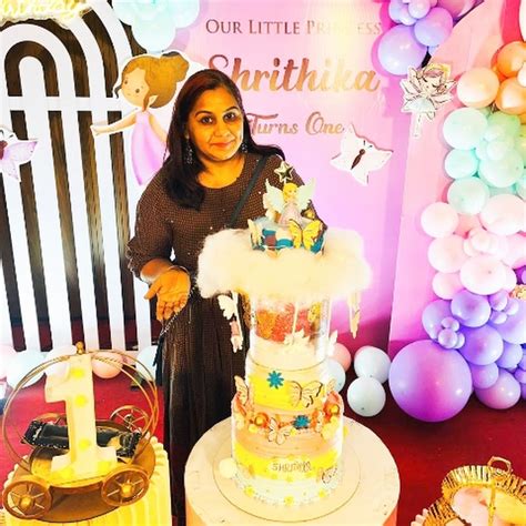 Cake Artist Trapti Jain केक बनाए वो भी घर पर Youtube