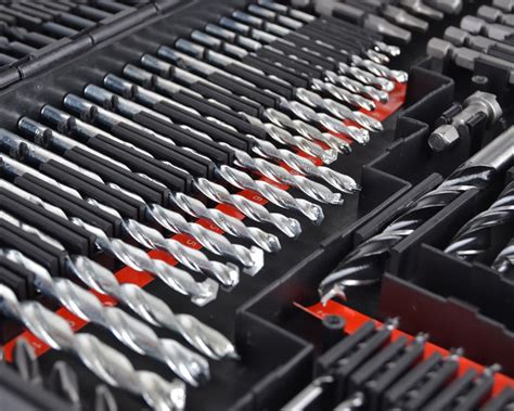 Sæt Med 246 Bits Og Bor