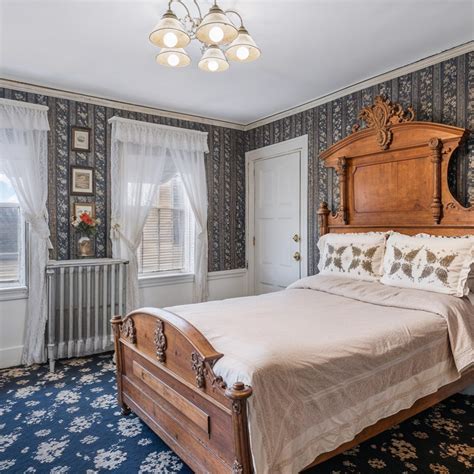 Inside Lizzie Bordens Haunted Victorian House