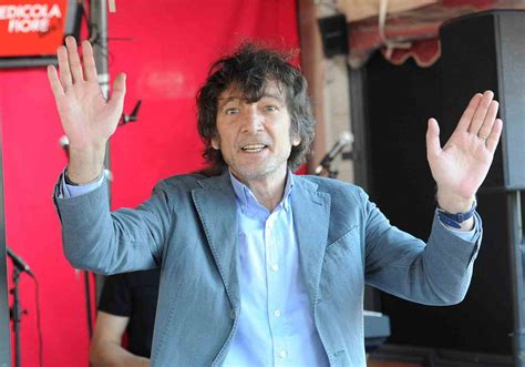 Linus Cecchetto è Guerra Aperta Ecco Il Video Del Figlio Darte Jody Sulle Critiche Al