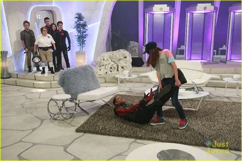 Is The Bionic Island Under Threat On Lab Rats Photo 794462 Photo