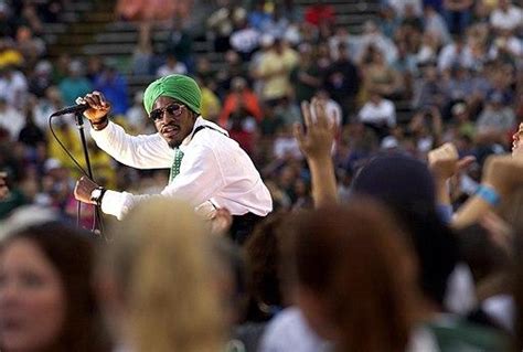 The Pessimistic Meaning Behind Hey Ya By Outkast Yona Marie Yona Marie Music