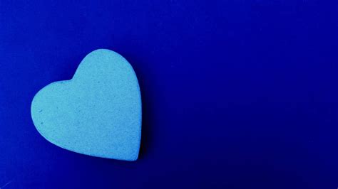1300 Blue Heart Wallpapers