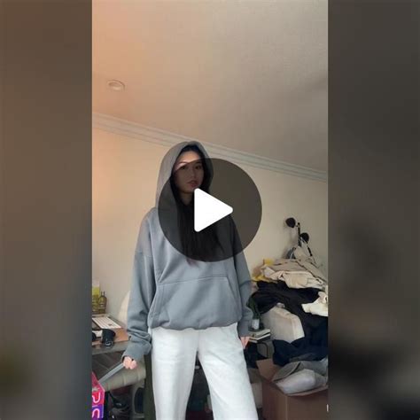 Tiktok · Julia Huynh Em 2024