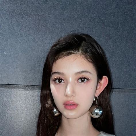 Newjeans On Instagram Danielle 무대인사 🧜🏻‍♀️🩵🫧 인어공주 Newjeans