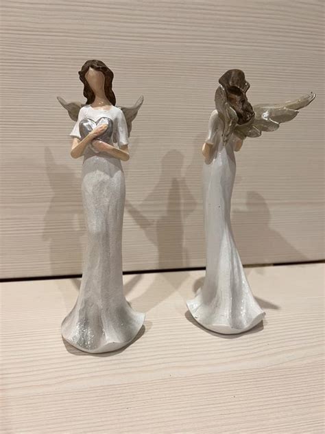 Статуєтка ангел білий з серцем — ціна 650 грн у каталозі Статуетки Купити товари для дому та