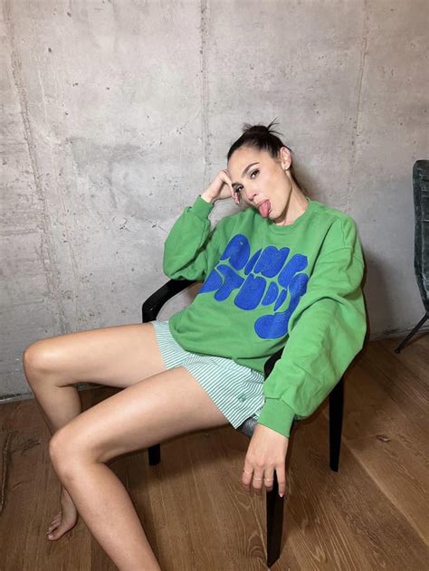 Gals Gadots Face Her Tongue Her Thighs Her Legs And Hint Of Her Feet