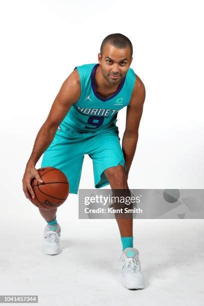 Tony Parker Hornets Photos And Premium High Res Pictures Getty Images