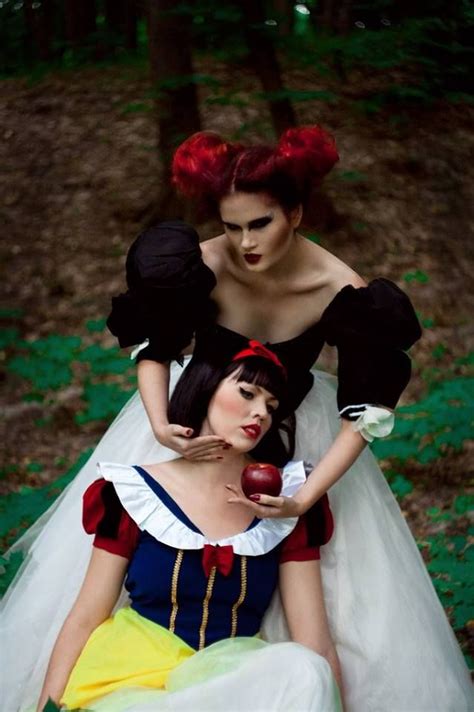 ᏕɲσᏇ ᏇɦᎥʈҽ Snow White And Witch Costume Disney Villains Photoshoot