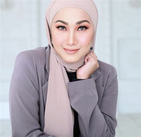 Nampak Muda And Comel Macam Dulu Dulu Tak Dimamah Usia Kecantikan Amy