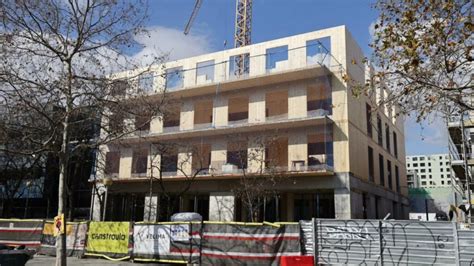 Construccion Edificio De Madera En Barcelona Construccion Con Paneles Sandwich Madera Edificio
