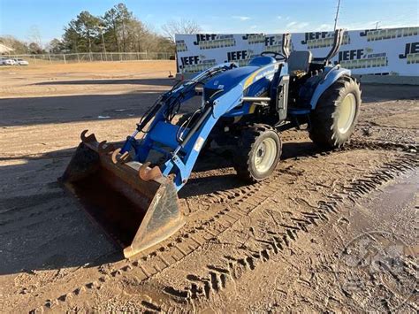 New Holland Boomer 3045 4x4 Tractor W Loader Sn Zadb01279 Jeff