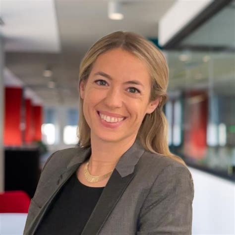 Alexandra Eichenblatt Manager Bain And Company Linkedin