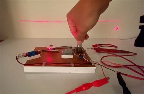 Audio Visualizer Oscilloscope From A Laser Pointer Hackerdiy Diy Projects