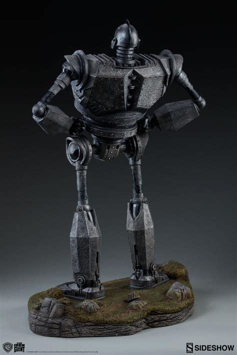 Iron Giant Maquette Comic Concepts