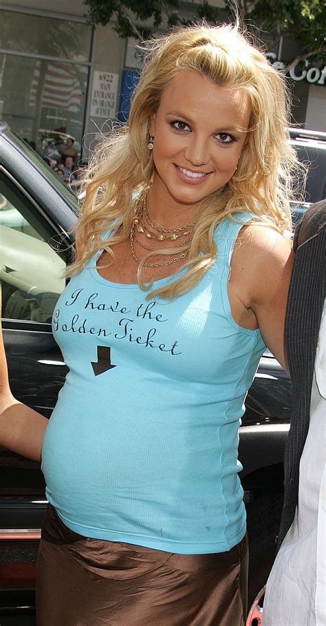 Let Britney Spears Do Pregnancy Fashion Her Own Way Fashion Magazine Let Britney Spears Do Pregnancy Fashion Her Own Way Fashion Magazine