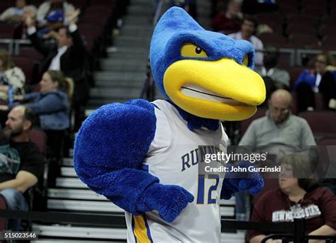 Roadrunner Mascot Photos And Premium High Res Pictures Getty Images