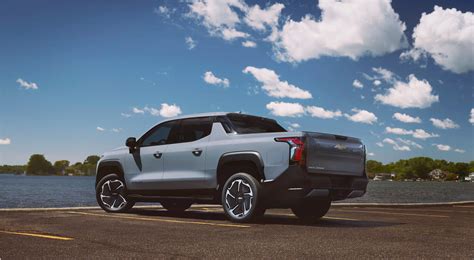 2025 Chevrolet Silverado Ev 492 Mile Range And New Trims Dominate