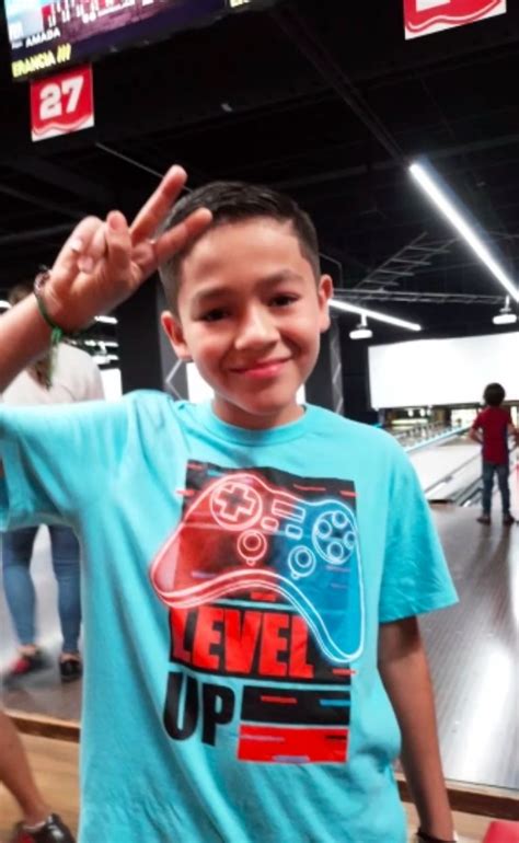 Él Es Tadeo El Hijo De Ariel Camacho Así Lo Presentaron Los Papás Del