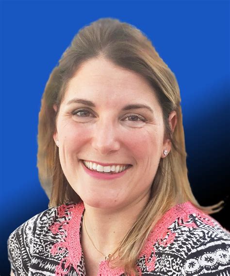 Elizabeth Benson Profiles Instagram Twitter Tiktok Foller