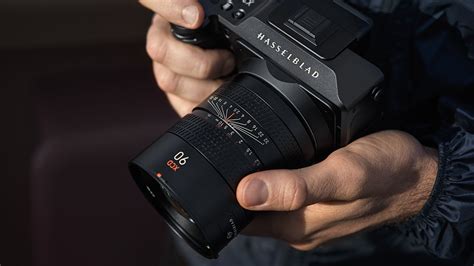Hasselblad Tips X2d 100c With Stabilized Sensor Pcmag