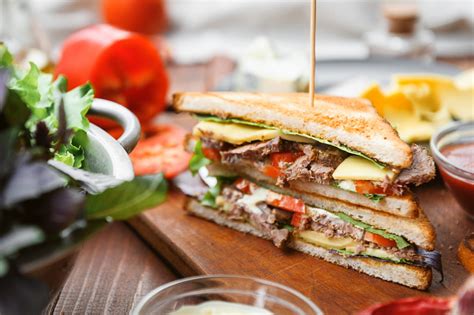 Club Sandwich Et Tzatziki La Recette De Cyril Lignac Dans Tous En Cuisine