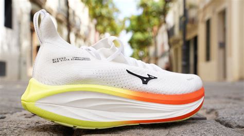 Mizuno Neo Vista 3 Análisis Review Recomendación Precio Y