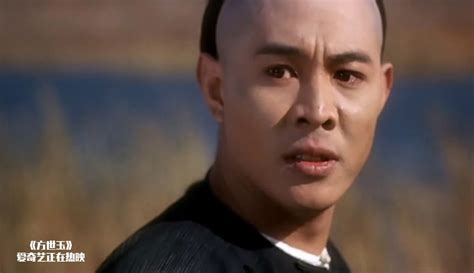 方世玉：李连杰李嘉欣互换定情信物，老妈却在一旁吃醋，笑翻了！ 片花 高清完整版在线观看 爱奇艺