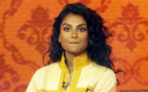 Simone Ashley Observed Mating Of Snails To Prepare Filming O