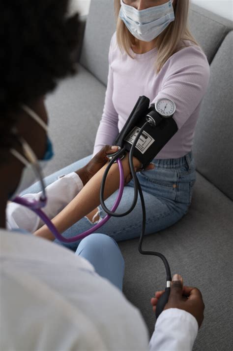 Tensioni I Lartë I Gjakut Hipertensioni Simptomat Dhe Trajtimi Starmed Hospital