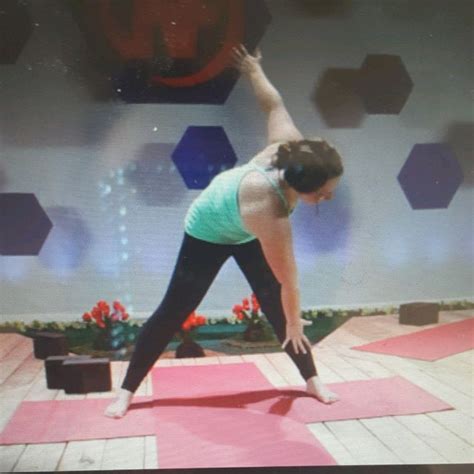 Stretch Sideways Reach Left By Kristine Norton Exercise How To Skimble