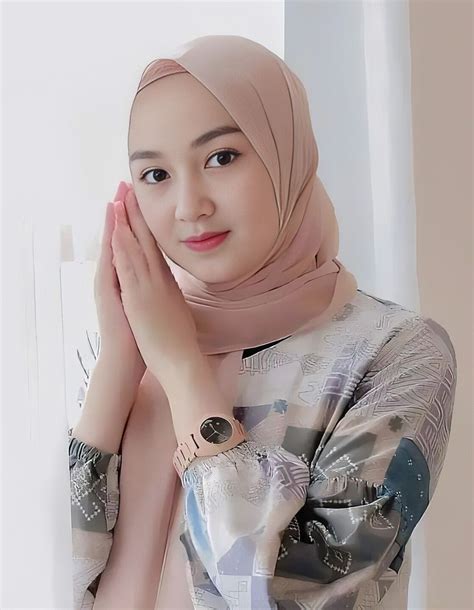 Pin Oleh Novri Yady Di Cwek Hijabers Gaya Hijab Potret Wanita Wanita