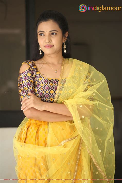 Sunitha Sadhguru Actress Hd Photosimagespics And Stills Indiglamour