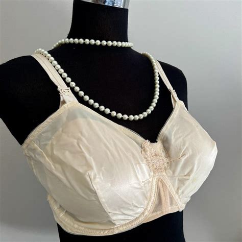 Edith Lances Intimates And Sleepwear Vintage Edith Lances Minimizing Hand Sewn Bra In Cream