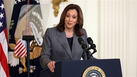 Cbs News Aired 2 Different Answers To Same Question From Harris 60
