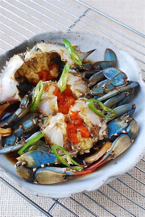 Ganjang Gejang Raw Crabs Marinated In Soy Sauce Korean Bapsang