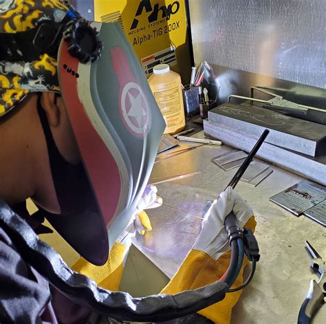 Tig Welding Class For Beginners Gearheadsworkshop