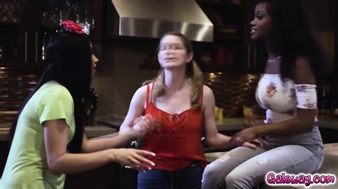 Bunny Offers Alex To Have Sex To Earn The Sapphic Energy For Her