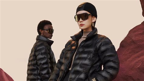 高梵黑珍珠高梵，鹅绒服奢研家，斩获iluxury奢侈品时尚大奖。