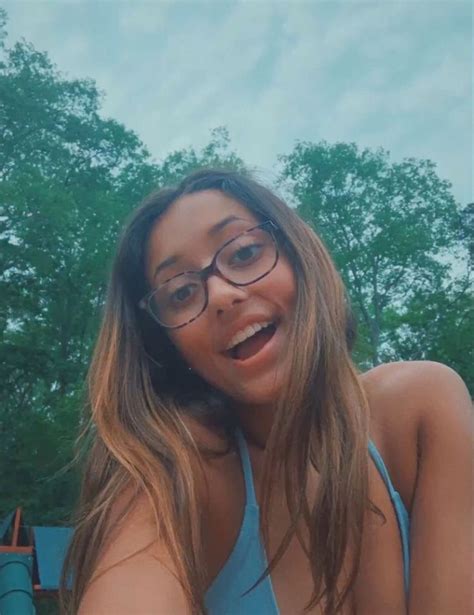 Alexis Ryan Vsco Post🫶🏼 In 2024 People Celebs Alexis